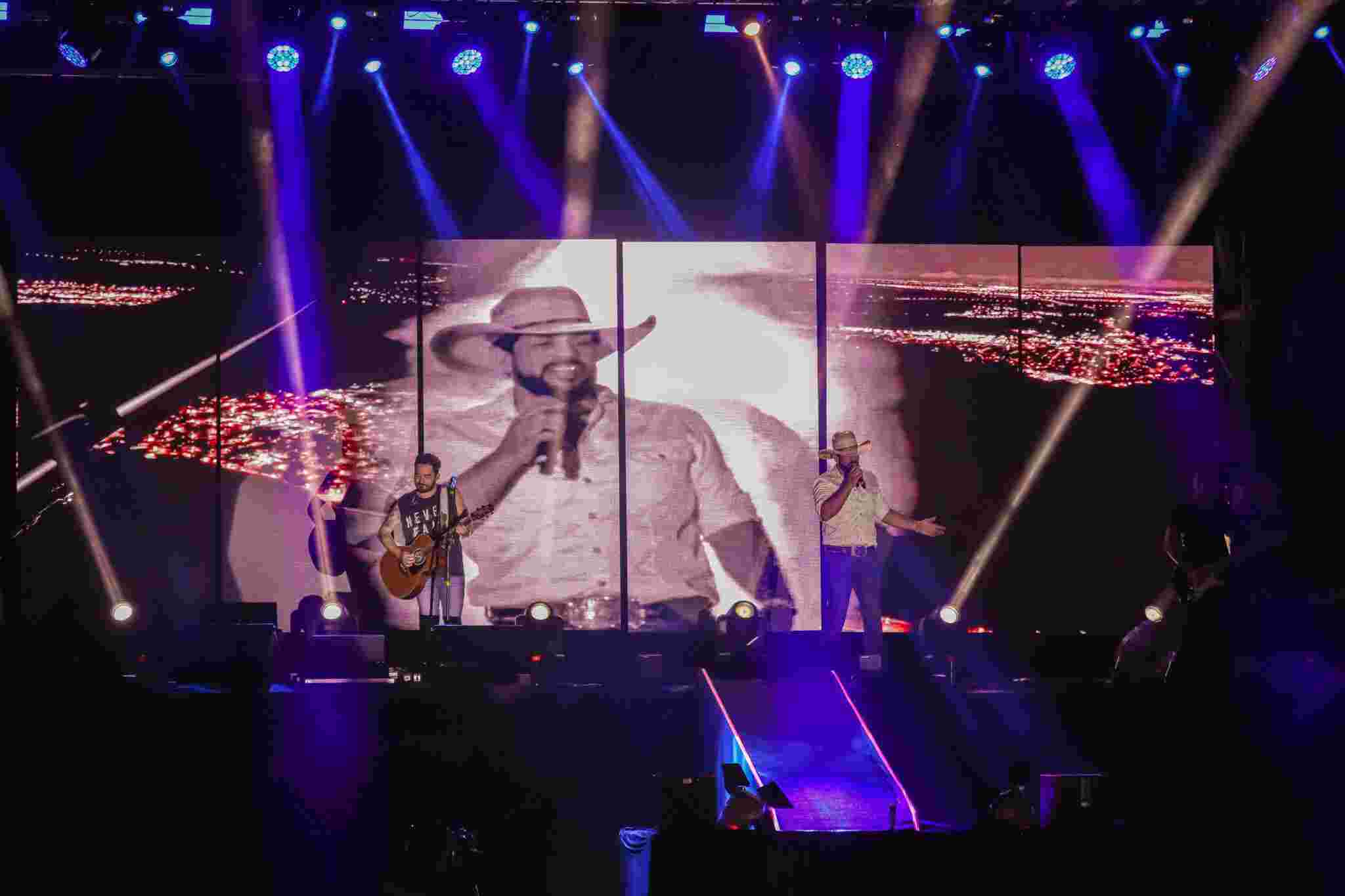 Final de semana consolida CARAGUÁ TÁ SHOW como principal evento musical ...